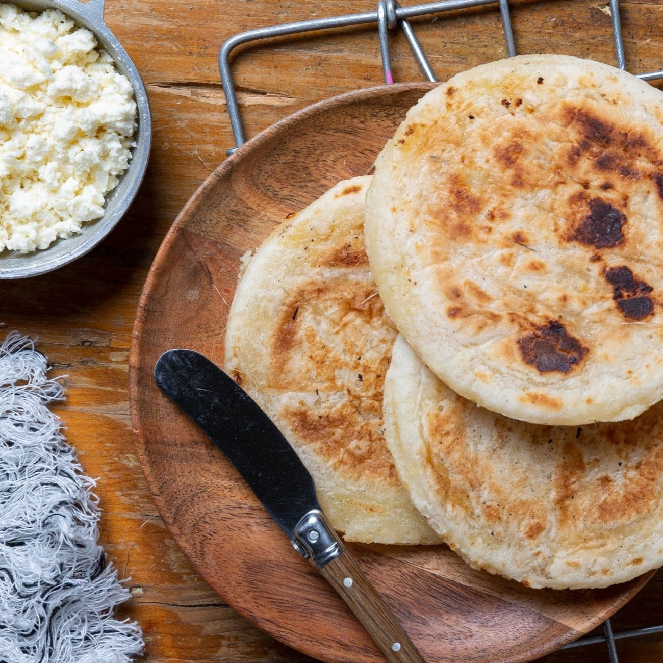 Arepas de Yuca /Yuccarepa 283 grs (3 Units x Bag) - Familia Fine Foods ...